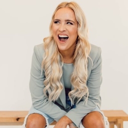 Chloe Elise’s Profile | Deeper Than Money Podcast Journalist | Muck Rack