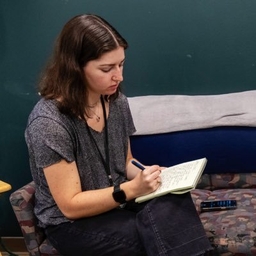 Lizzie Kane’s Profile | Yahoo Entertainment, Bloomberg News, MSN ...