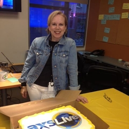 Elizabeth Warner’s Biography | Muck Rack