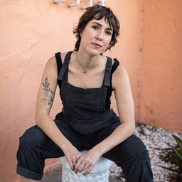 Maria Mora’s Profile | Business 2 Community, YourTango, Kirkus Reviews ...