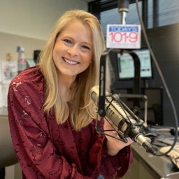 Maria Dennis’s Profile | Audacy.com, WWMX-FM (Baltimore, MD) Journalist ...