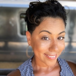 Lisa Quinones-Fontanez’s Profile | Atypical Familia Journalist | Muck Rack