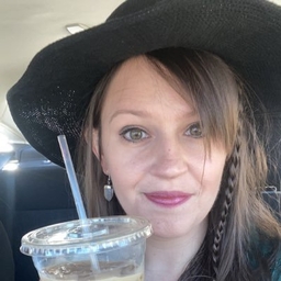 Amanda Kay Oaks’s Profile | ComicBook Journalist | Muck Rack