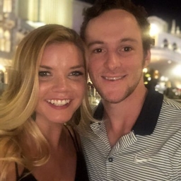 Sarah Cobb's Instagram, Twitter & Facebook on IDCrawl