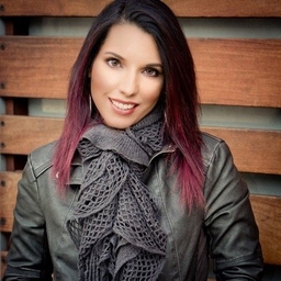 Julia Currier’s Profile | Country Music Rocks Journalist | Muck Rack