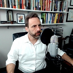 Dustin Walcher’s Profile | Historias Podcast Journalist | Muck Rack