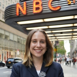 Hayley Santaflorentina’s Profile | E! News Journalist | Muck Rack