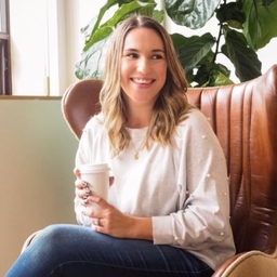 Ashley Kowalewski-Pizzi’s Profile | MSN Canada, SheKnows, Who What Wear ...