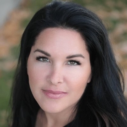 Melanie Squire’s Biography | Muck Rack