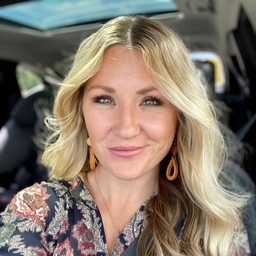 Lauren McClain’s Profile | Cougar Tail Gate Journalist | Muck Rack