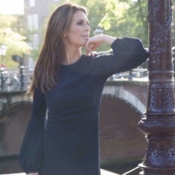 Miluska van 't Lam’s Profile | Harper's Bazaar (Netherlands) Journalist ...