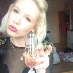 Hannah Philips’s Profile | The Mirror UK, The Times, Manchester Evening ...