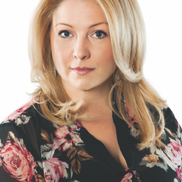 Holly Crawford’s Profile | LUXE Magazine Canada Journalist | Muck Rack