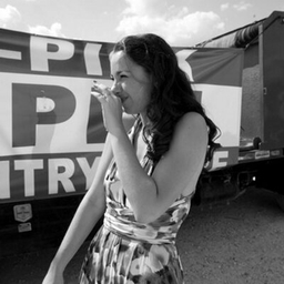 Articles by Nikki Ekstein’s Profile | Bloomberg Pursuits Journalist ...