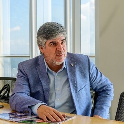 Eduardo Hapke’s Profile | Telemundo, Negocios Magazine Journalist ...