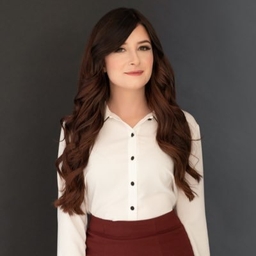 Kassy Akiva’s Biography | Muck Rack