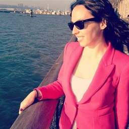 Christina Amoroso’s Profile | Bustle Journalist | Muck Rack