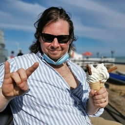 Tom Warren’s Profile | The Guardian, MSN, BuzzFeed Journalist | Muck Rack