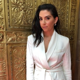 Marisa Runyon’s Profile | Entertainment Tonight, PressNewsAgency ...