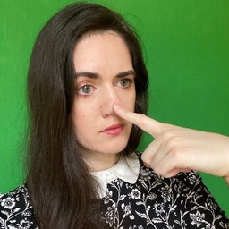 Simone de Rochefort’s Profile | Apple Podcasts, MSN, MSN Canada ...