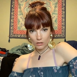 Teresa Deely’s Profile | Beauty and Well-Being Journalist | Muck Rack