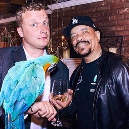 Jamie Grayson’s Profile | Earnshaw's Magazine Journalist | Muck Rack