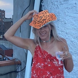 Summer Cartwright’s Profile | CNN Underscored Journalist | Muck Rack