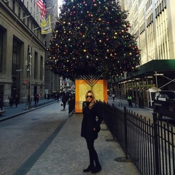 Daniela Cambone’s Profile | Stansberry Research Journalist | Muck Rack