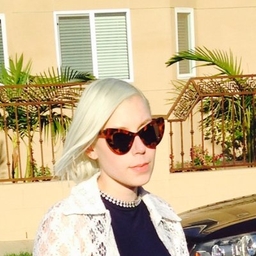 Danielle Combs’s Profile | Yahoo Entertainment, Yahoo Life, Yahoo ...