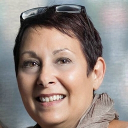 Zipporah Sandler’s Profile | Champagne Living Journalist | Muck Rack