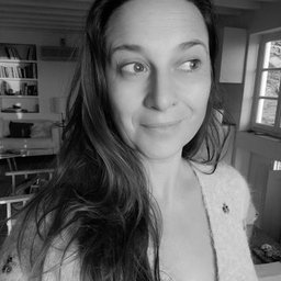 Emmanuelle Ducros’s Profile | L'Opinion, Voyage en absurdie Journalist ...