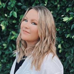 Stephanie Swaim’s Profile | Access Hollywood Journalist | Muck Rack