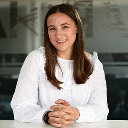 Holly Hume’s Profile | MSN UK, The Daily Mirror, Daily Express ...