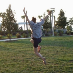 Alison Syrett Cleary’s Profile | The Zoe Report Journalist | Muck Rack